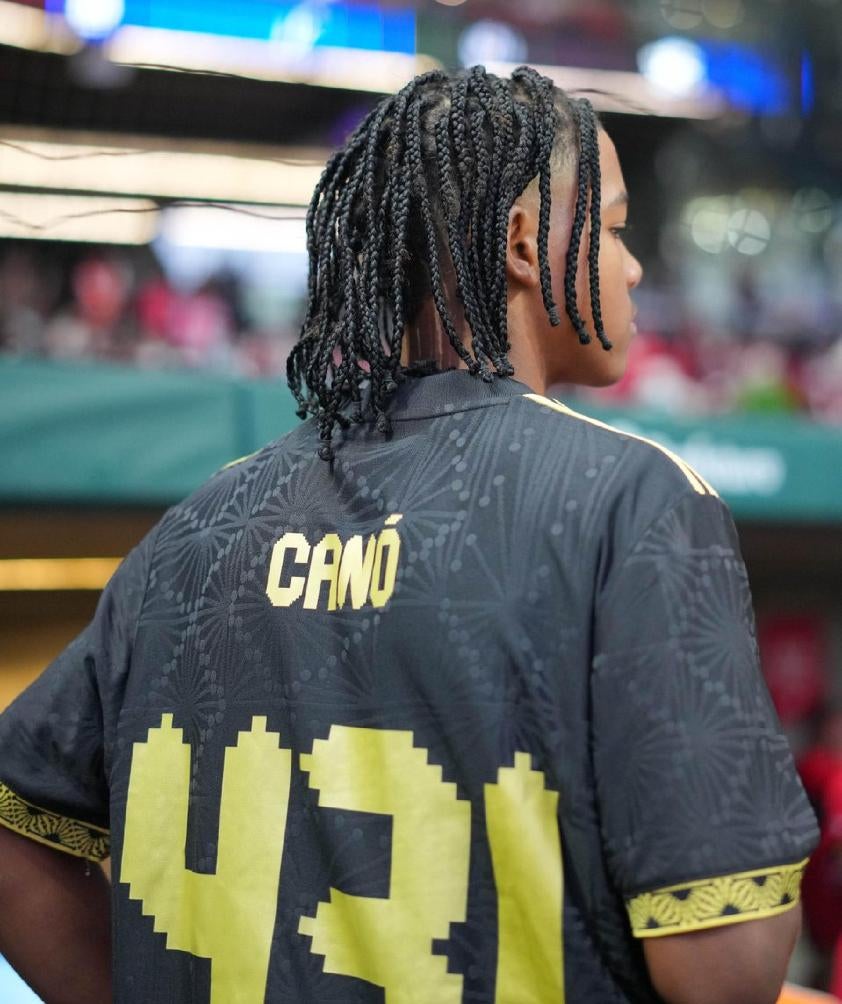Robinson Canó Jr. sorprende al portar la camiseta de la Selección Mexicana en el HR Derby 2025